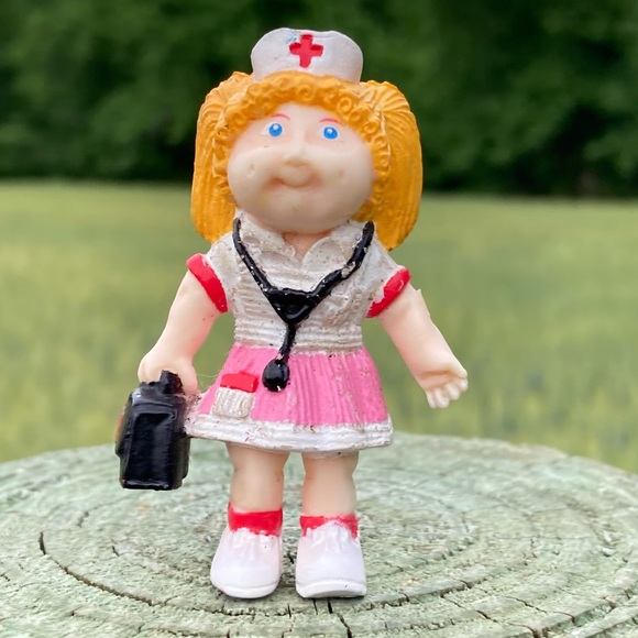 OAA Panosh Place | Toys | Vintage 984 Mini Nurse Cabbage Patch Girl ...